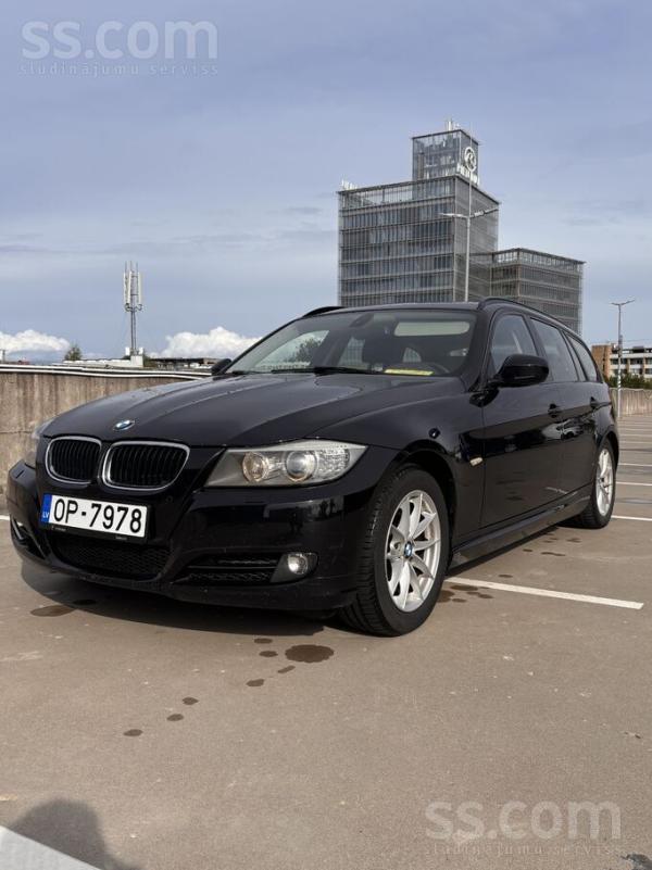 Black BMW 320 2011 in Riga, with an engine capacity of 2.00 L and mileage of 338 thousand km for 4750 €, photo 5 on AUTOMOTO.COM.LV