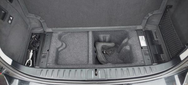 Black BMW 320 2011 in Polva, with an engine capacity of 2.00 L and mileage of 255 thousand km for 6900 €, photo 5 on AUTOMOTO.COM.LV