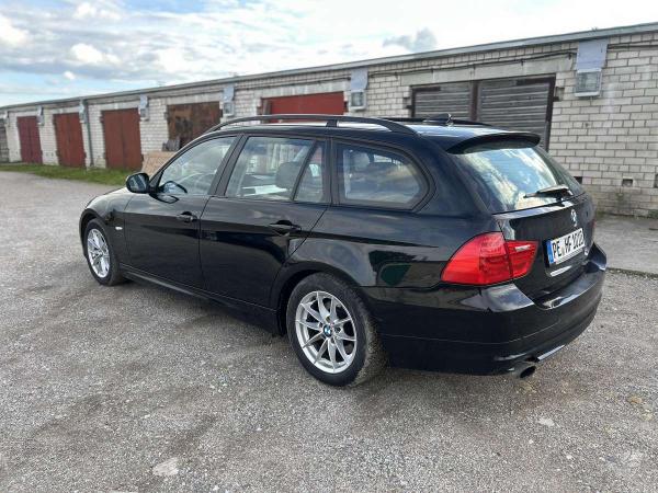 Melns BMW 320 2011 Kauņa, ar dzinēja tilpumu 2.00 L un nobraukumu 335 tūkst. km par 4799 €, foto 4 vietnē AUTOMOTO.COM.LV