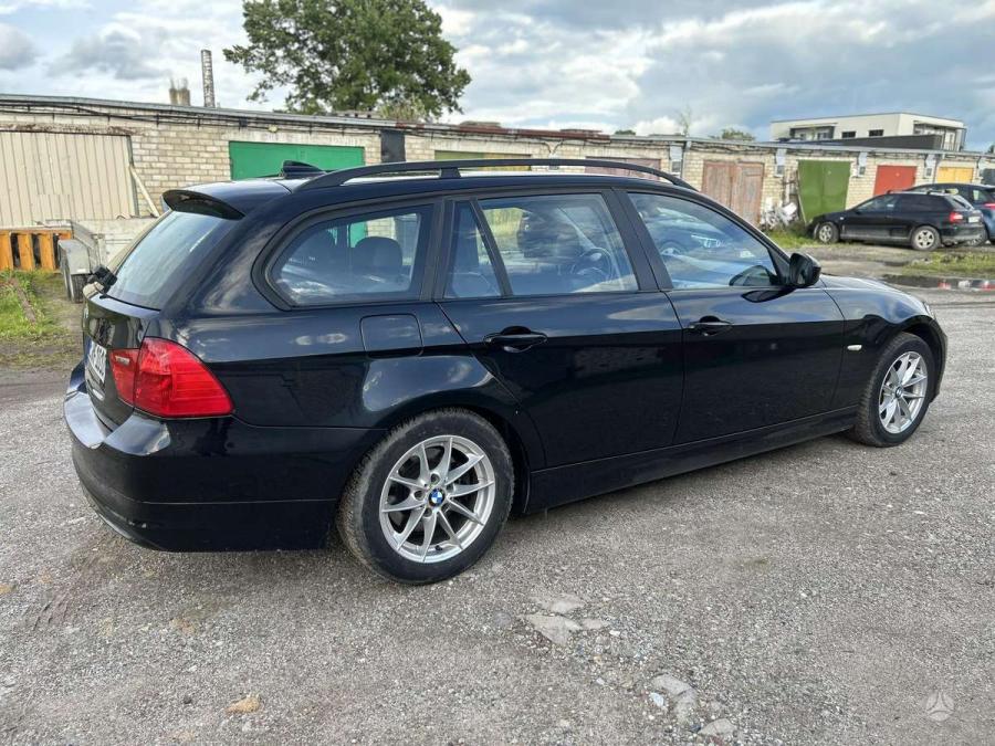 Черный БМВ 320 2011 в Каунас, объемом двигателя 2.00 л и пробегом 335 тыс. км за 4799 €, фото 6 на AUTOMOTO.COM.LV