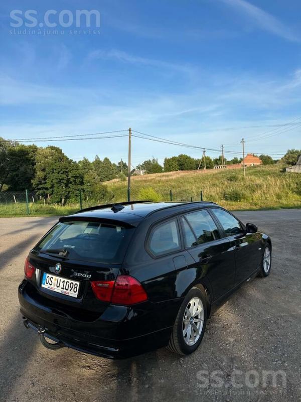 Melns BMW 320 2011 Tauragė, ar dzinēja tilpumu 2.00 L un nobraukumu 0 tūkst. km par 3600 €, foto 4 vietnē AUTOMOTO.COM.LV