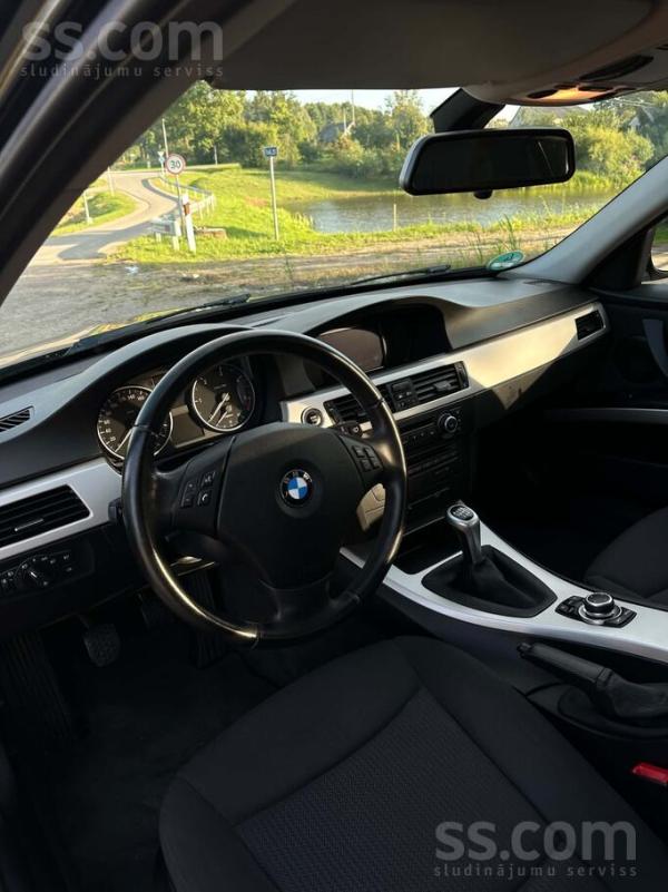 Melns BMW 320 2011 Tauragė, ar dzinēja tilpumu 2.00 L un nobraukumu 0 tūkst. km par 3600 €, foto 8 vietnē AUTOMOTO.COM.LV