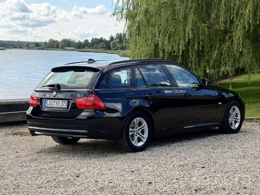 Melns BMW 320 2011 Rīga, ar dzinēja tilpumu 2.00 L un nobraukumu 286 tūkst. km par 3999 €, foto 15 vietnē AUTOMOTO.COM.LV