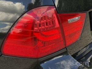 Melns BMW 320 2011 Rīga, ar dzinēja tilpumu 2.00 L un nobraukumu 286 tūkst. km par 3999 €, foto 17 vietnē AUTOMOTO.COM.LV