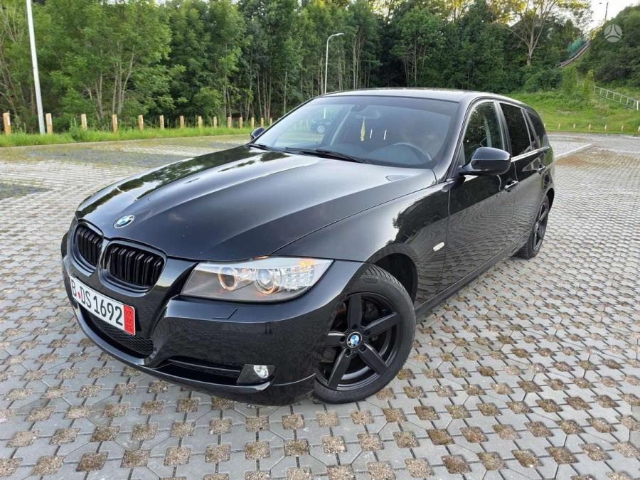 Melns BMW 320 2011 Prienai, ar dzinēja tilpumu 2.00 L un nobraukumu 205 tūkst. km par 3899 €, foto 4 vietnē AUTOMOTO.COM.LV