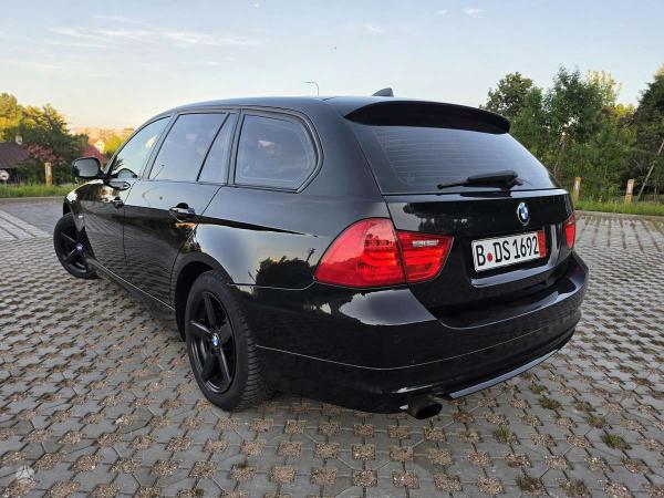 Melns BMW 320 2011 Prienai, ar dzinēja tilpumu 2.00 L un nobraukumu 205 tūkst. km par 3899 €, foto 7 vietnē AUTOMOTO.COM.LV