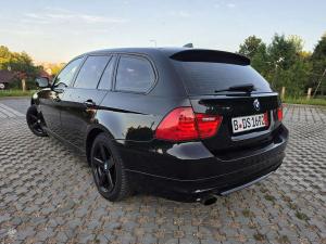 Melns BMW 320 2011 Prienai, ar dzinēja tilpumu 2.00 L un nobraukumu 205 tūkst. km par 3899 €, foto 7 vietnē AUTOMOTO.COM.LV
