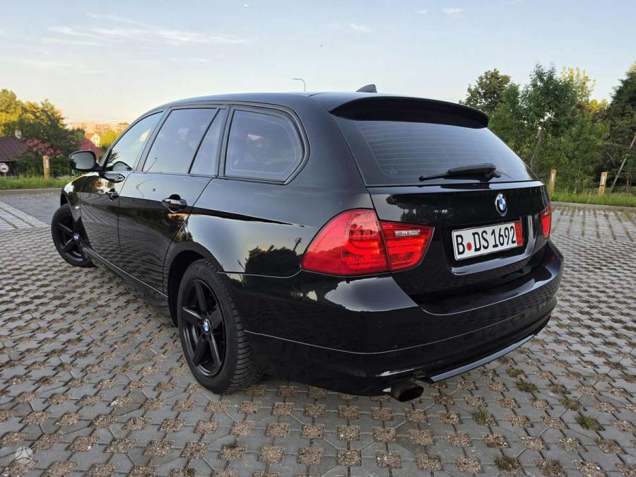 Melns BMW 320 2011 Prienai, ar dzinēja tilpumu 2.00 L un nobraukumu 205 tūkst. km par 3899 €, foto 7 vietnē AUTOMOTO.COM.LV