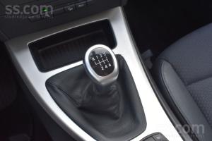 Melns BMW 320 2011 Kuldīga, ar dzinēja tilpumu 2.00 L un nobraukumu 0 tūkst. km par 7350 €, foto 10 vietnē AUTOMOTO.COM.LV