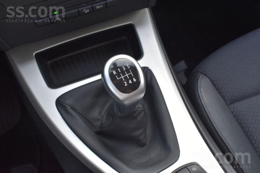 Melns BMW 320 2011 Kuldīga, ar dzinēja tilpumu 2.00 L un nobraukumu 0 tūkst. km par 7350 €, foto 10 vietnē AUTOMOTO.COM.LV