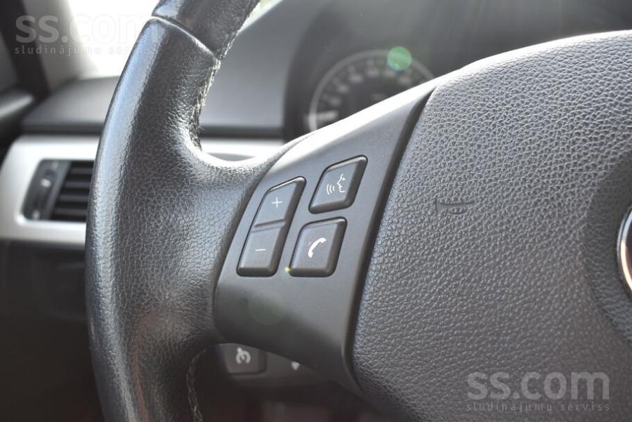 Melns BMW 320 2011 Kuldīga, ar dzinēja tilpumu 2.00 L un nobraukumu 0 tūkst. km par 7350 €, foto 19 vietnē AUTOMOTO.COM.LV