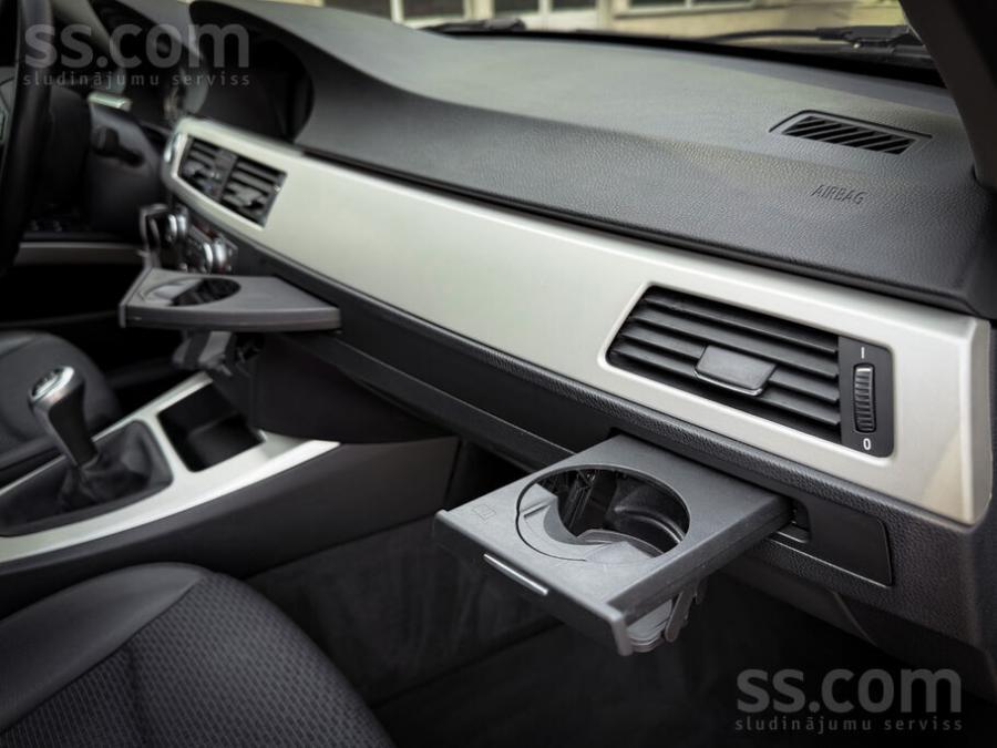 Melns BMW 320 2012 Tukums, ar dzinēja tilpumu 2.00 L un nobraukumu 284 tūkst. km par 5850 €, foto 10 vietnē AUTOMOTO.COM.LV