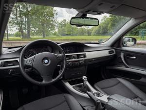 Melns BMW 320 2012 Tukums, ar dzinēja tilpumu 2.00 L un nobraukumu 284 tūkst. km par 5850 €, foto 12 vietnē AUTOMOTO.COM.LV