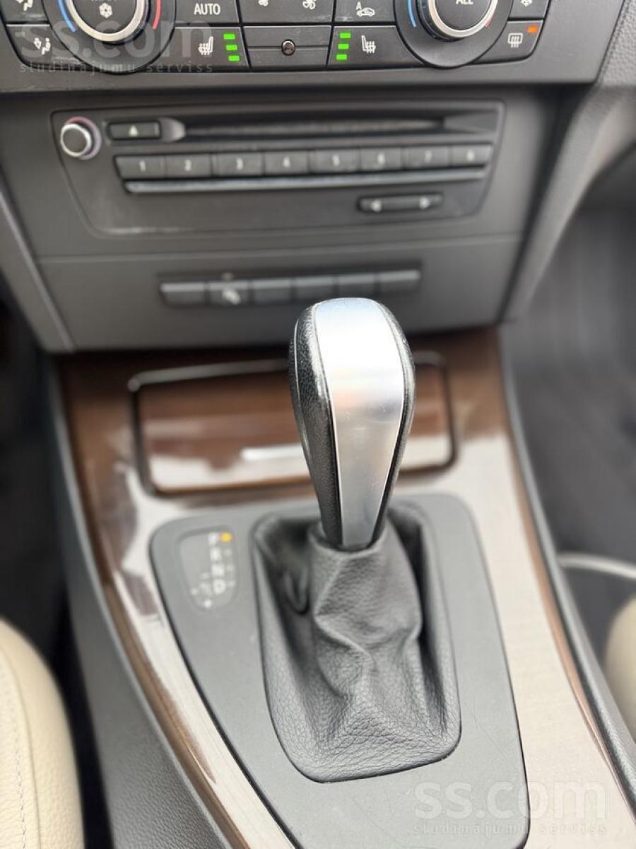 Melns BMW 320 2012 Rīga, ar dzinēja tilpumu 2.00 L un nobraukumu 285 tūkst. km par 6800 €, foto 21 vietnē AUTOMOTO.COM.LV