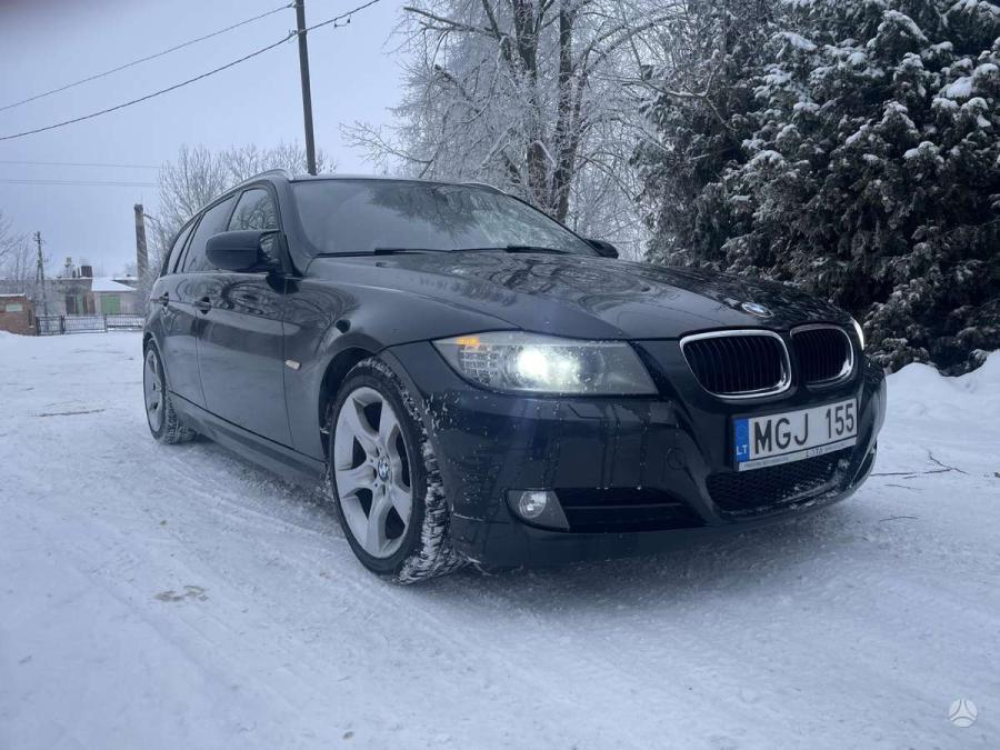 Black BMW 320 2012 in Panevezys, with an engine capacity of 2.00 L and mileage of 361 thousand km for 4700 €, photo 2 on AUTOMOTO.COM.LV