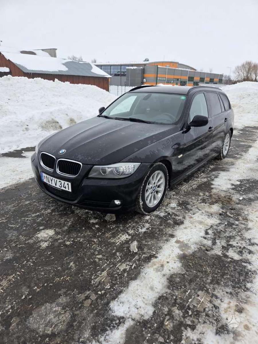 Black BMW 320 2012 in Pasvalys, with an engine capacity of 2.00 L and mileage of 292 thousand km for 4700 €, photo 2 on AUTOMOTO.COM.LV