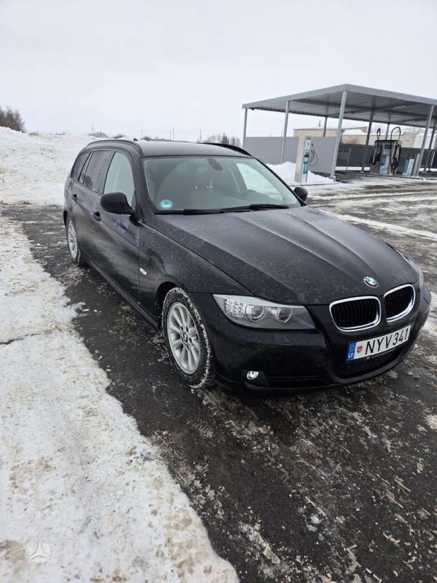 Black BMW 320 2012 in Pasvalys, with an engine capacity of 2.00 L and mileage of 292 thousand km for 4700 €, photo 3 on AUTOMOTO.COM.LV