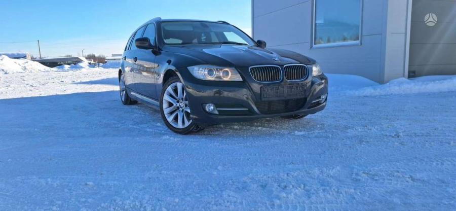 Black BMW 320 2012 in Panevezys, with an engine capacity of 2.00 L and mileage of 303 thousand km for 4950 €, photo 2 on AUTOMOTO.COM.LV