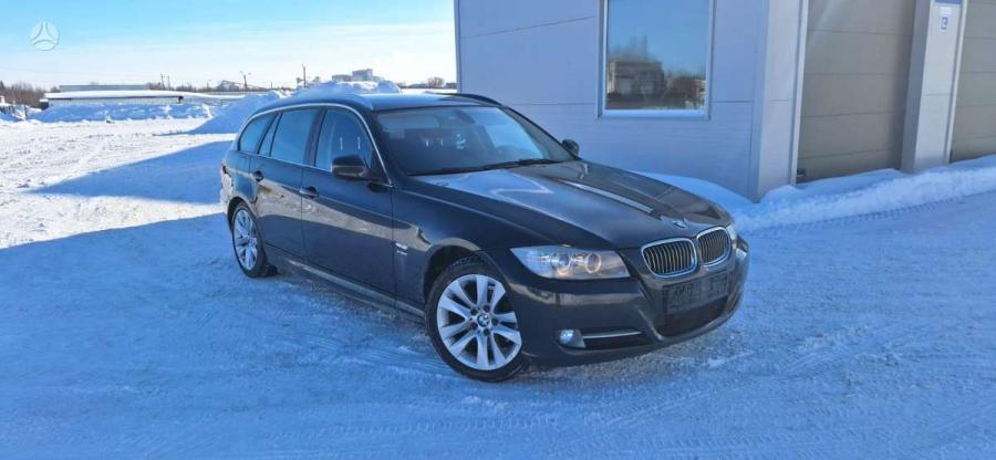 Black BMW 320 2012 in Panevezys, with an engine capacity of 2.00 L and mileage of 303 thousand km for 4950 €, photo 3 on AUTOMOTO.COM.LV