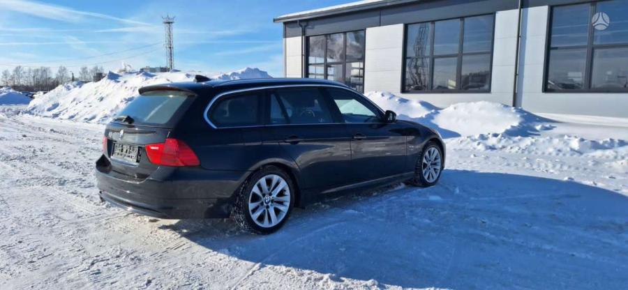 Black BMW 320 2012 in Panevezys, with an engine capacity of 2.00 L and mileage of 303 thousand km for 4950 €, photo 6 on AUTOMOTO.COM.LV