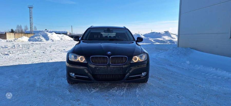 Black BMW 320 2012 in Panevezys, with an engine capacity of 2.00 L and mileage of 303 thousand km for 4950 €, photo 7 on AUTOMOTO.COM.LV