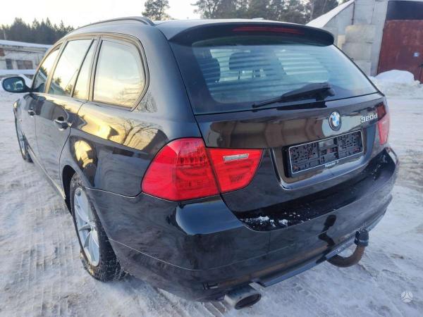 Melns BMW 320 2012 Utena, ar dzinēja tilpumu 2.00 L un nobraukumu 266 tūkst. km par 4100 €, foto 6 vietnē AUTOMOTO.COM.LV