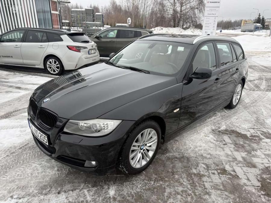 Melns BMW 320 2012 Panevēža, ar dzinēja tilpumu 2.00 L un nobraukumu 317 tūkst. km par 5500 €, foto 1 vietnē AUTOMOTO.COM.LV