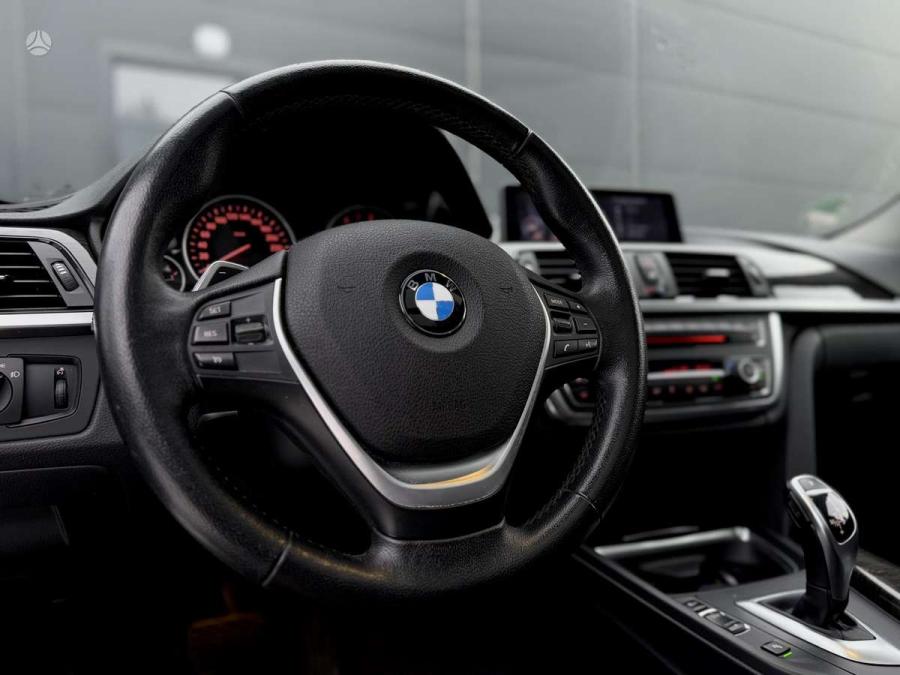 Black BMW 320 2012 in Riga, with an engine capacity of 2.00 L and mileage of 281 thousand km for 8888 €, photo 24 on AUTOMOTO.COM.LV