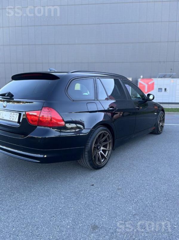 Melns BMW 320 2012 Rīga, ar dzinēja tilpumu 2.00 L un nobraukumu 305 tūkst. km par 5500 €, foto 9 vietnē AUTOMOTO.COM.LV
