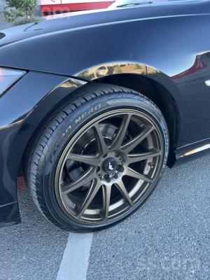 Melns BMW 320 2012 Rīga, ar dzinēja tilpumu 2.00 L un nobraukumu 305 tūkst. km par 5500 €, foto 16 vietnē AUTOMOTO.COM.LV
