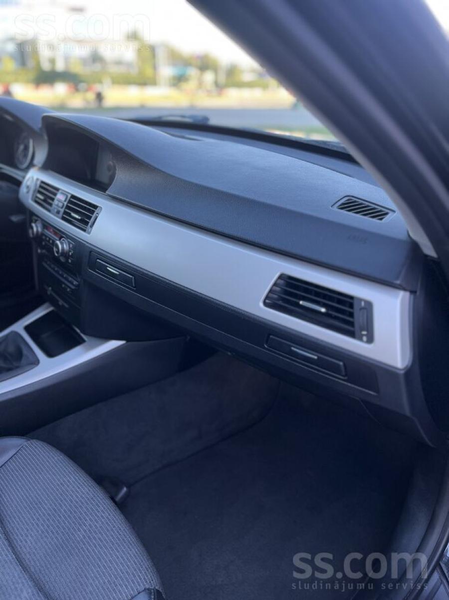 Melns BMW 320 2012 Rīga, ar dzinēja tilpumu 2.00 L un nobraukumu 305 tūkst. km par 5500 €, foto 21 vietnē AUTOMOTO.COM.LV