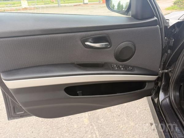 Melns BMW 320 2012 Ogre, ar dzinēja tilpumu 2.00 L un nobraukumu 276 tūkst. km par 4990 €, foto 10 vietnē AUTOMOTO.COM.LV