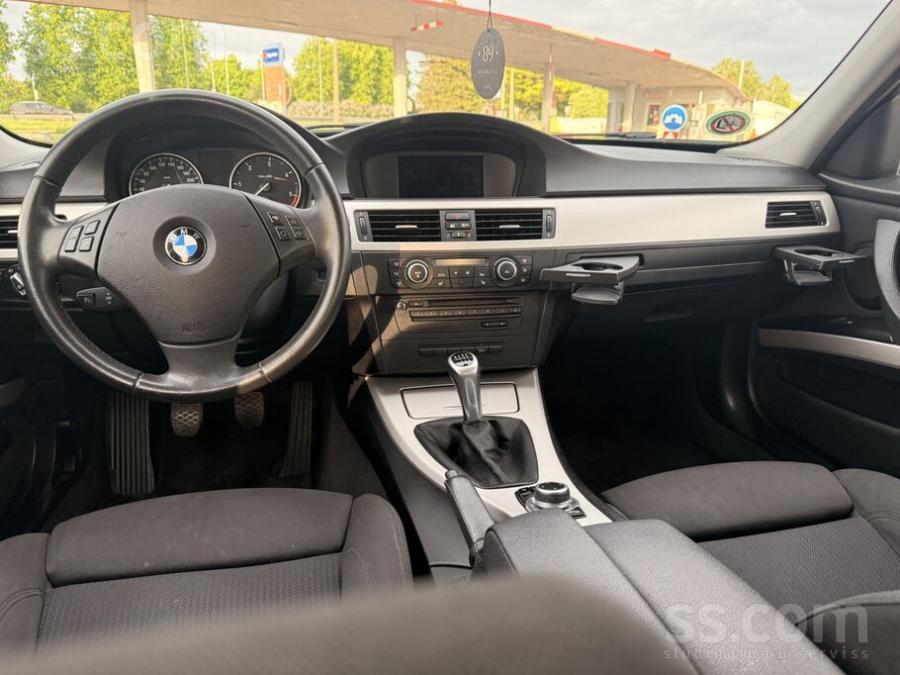 Melns BMW 320 2012 Ogre, ar dzinēja tilpumu 2.00 L un nobraukumu 276 tūkst. km par 4990 €, foto 12 vietnē AUTOMOTO.COM.LV