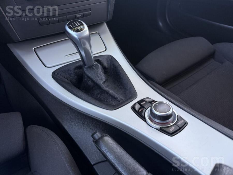 Melns BMW 320 2012 Ogre, ar dzinēja tilpumu 2.00 L un nobraukumu 276 tūkst. km par 4990 €, foto 15 vietnē AUTOMOTO.COM.LV