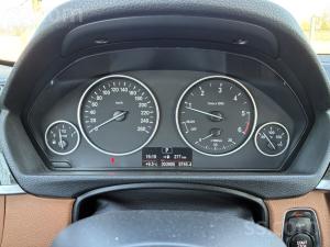 Black BMW 320 2012 in Valmiera, with an engine capacity of 2.00 L and mileage of 304 thousand km for 7800 €, photo 19 on AUTOMOTO.COM.LV