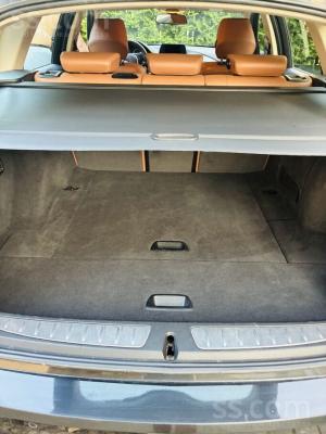 Black BMW 320 2012 in Valmiera, with an engine capacity of 2.00 L and mileage of 304 thousand km for 7800 €, photo 21 on AUTOMOTO.COM.LV