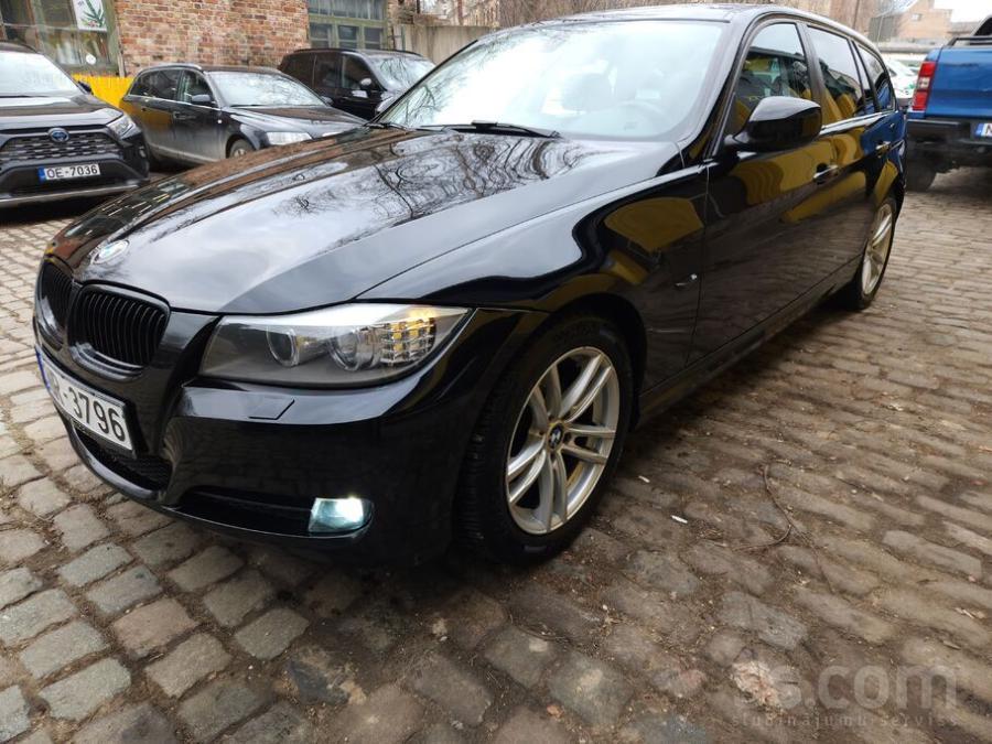 Black BMW 320 2012 in Riga, with an engine capacity of 2.00 L and mileage of 273 thousand km for 4200 €, photo 1 on AUTOMOTO.COM.LV