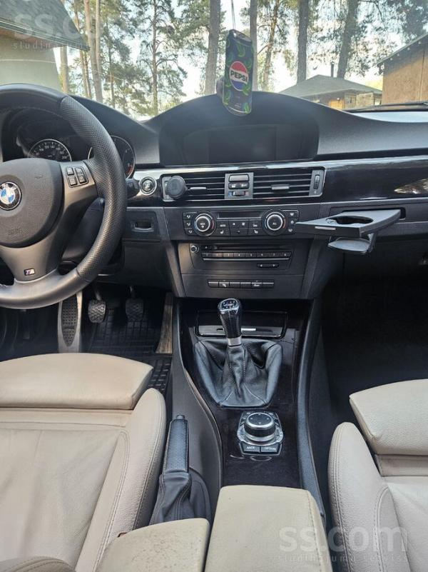 Black BMW 320 2012 in Tukums, with an engine capacity of 2.00 L and mileage of 295 thousand km for 6300 €, photo 6 on AUTOMOTO.COM.LV