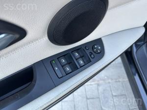 Black BMW 320 2012 in Jelgava, with an engine capacity of 2.00 L and mileage of 285 thousand km for 6350 €, photo 10 on AUTOMOTO.COM.LV