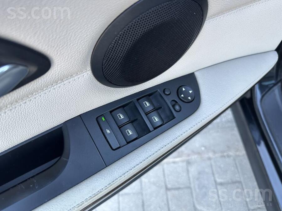 Black BMW 320 2012 in Jelgava, with an engine capacity of 2.00 L and mileage of 285 thousand km for 6350 €, photo 10 on AUTOMOTO.COM.LV