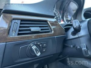 Black BMW 320 2012 in Jelgava, with an engine capacity of 2.00 L and mileage of 285 thousand km for 6350 €, photo 12 on AUTOMOTO.COM.LV