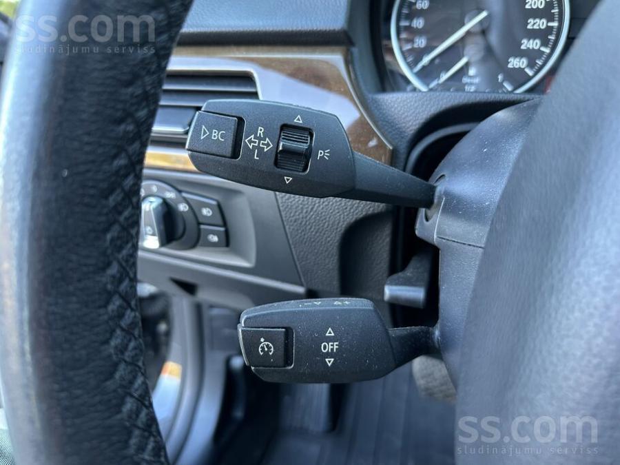 Black BMW 320 2012 in Jelgava, with an engine capacity of 2.00 L and mileage of 285 thousand km for 6350 €, photo 22 on AUTOMOTO.COM.LV