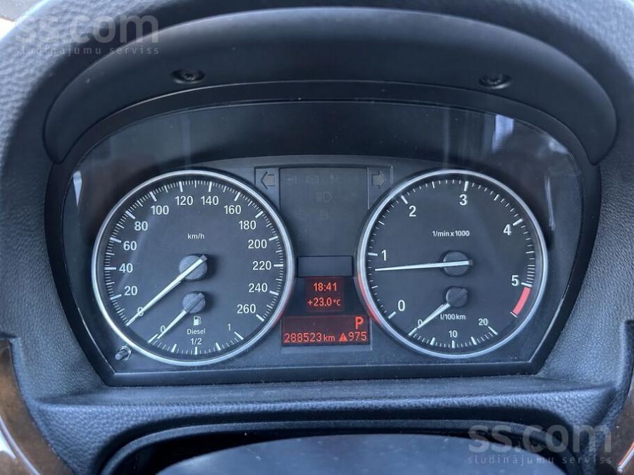Black BMW 320 2012 in Jelgava, with an engine capacity of 2.00 L and mileage of 285 thousand km for 6350 €, photo 24 on AUTOMOTO.COM.LV