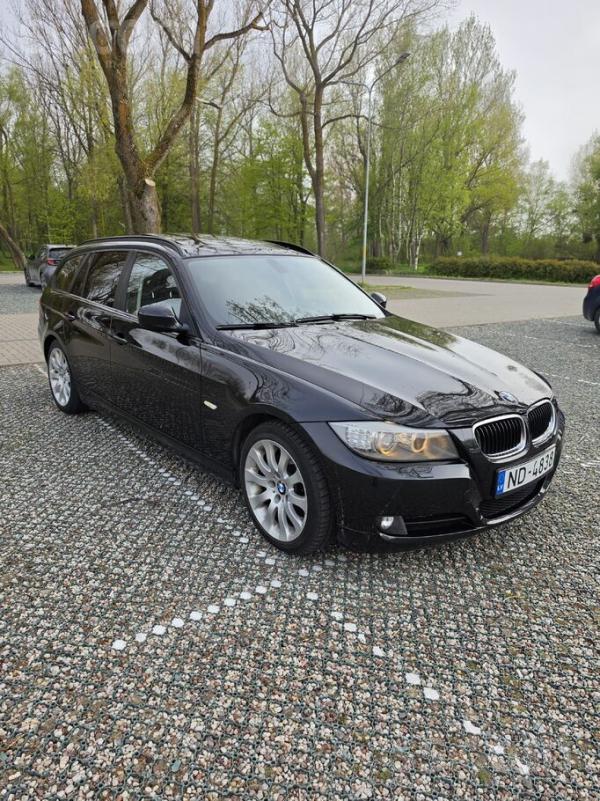 Melns BMW 320 2012 Liepāja, ar dzinēja tilpumu 2.00 L un nobraukumu 321 tūkst. km par 5990 €, foto 2 vietnē AUTOMOTO.COM.LV