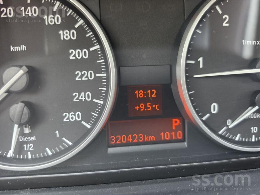Melns BMW 320 2012 Liepāja, ar dzinēja tilpumu 2.00 L un nobraukumu 321 tūkst. km par 5990 €, foto 10 vietnē AUTOMOTO.COM.LV