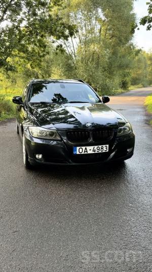Melns BMW 320 2012 Rīga, ar dzinēja tilpumu 2.00 L un nobraukumu 360 tūkst. km par 4500 €, foto  vietnē AUTOMOTO.COM.LV
