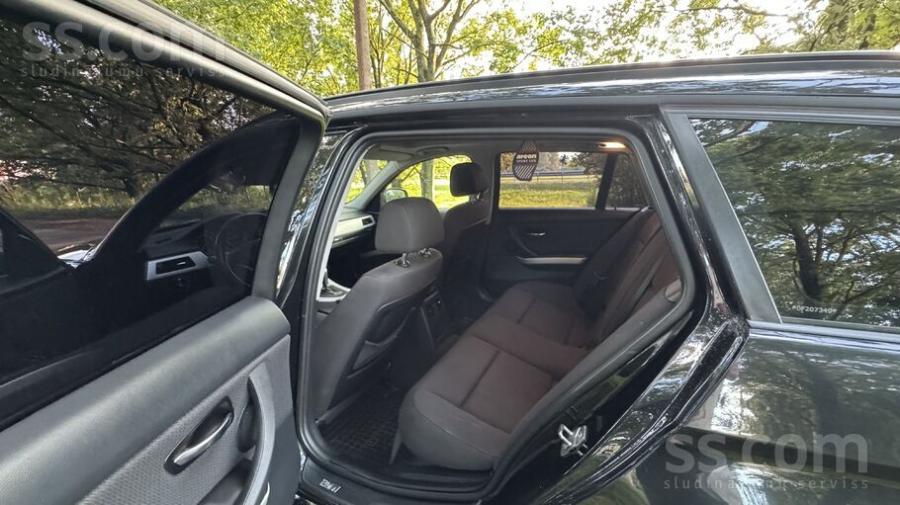 Melns BMW 320 2012 Rīga, ar dzinēja tilpumu 2.00 L un nobraukumu 360 tūkst. km par 4500 €, foto 10 vietnē AUTOMOTO.COM.LV