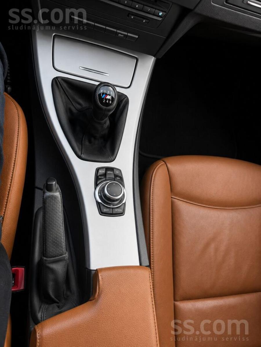 Black BMW 320 2012 in Balvi, with an engine capacity of 2.00 L and mileage of 358 thousand km for 4850 €, photo 8 on AUTOMOTO.COM.LV