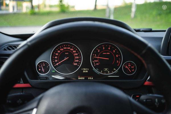 Black BMW 320 2012 in Kaunas, with an engine capacity of 2.00 L and mileage of 264 thousand km for 8500 €, photo 8 on AUTOMOTO.COM.LV