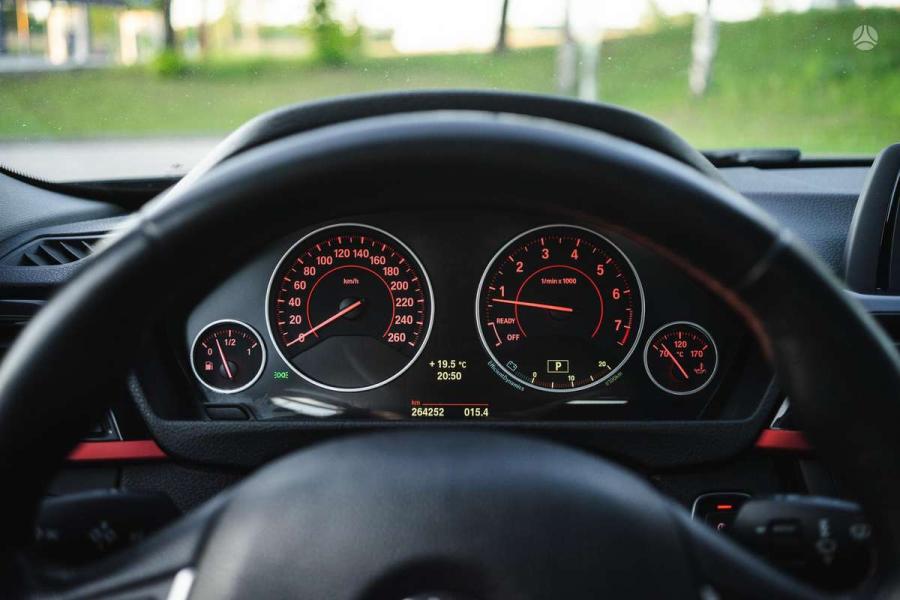 Melns BMW 320 2012 Kauņa, ar dzinēja tilpumu 2.00 L un nobraukumu 264 tūkst. km par 8500 €, foto 9 vietnē AUTOMOTO.COM.LV